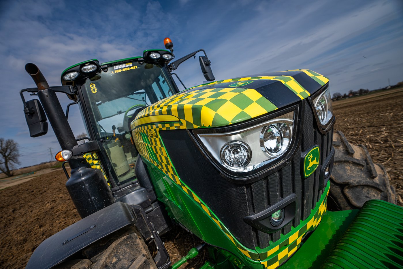 Wynajem ciągnika rolniczego John Deere 6155M - Agrosharing